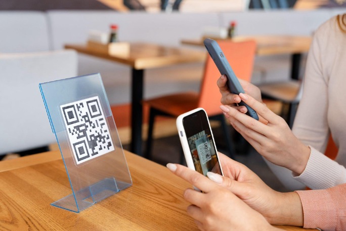 Expand into Indonesia seamlessly with GoPay e-wallet